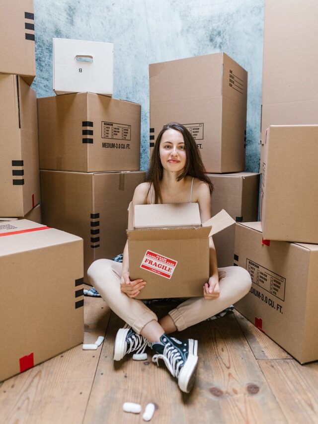 The Pros and Cons of Moving by Yourself - Web Story